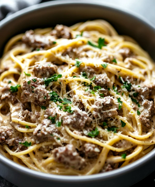 Creamy Garlic Beef Pasta: A Deliciously Easy Recipe for Dinner ...